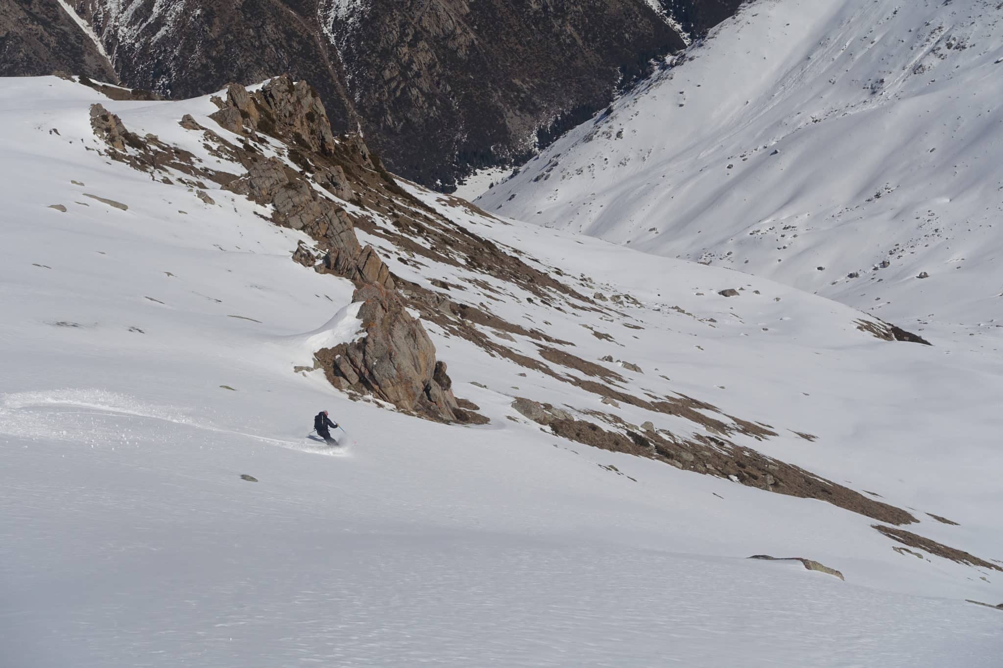 Kirghistan : Ak-Suu, ski en mode nomades sédentaires - HELYUM